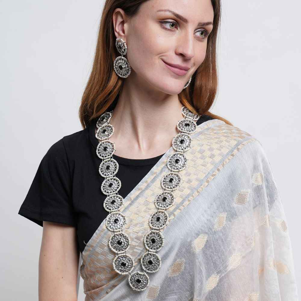 Karatcart Oxidised Silver Long Kundan Rani Haar Necklace Set for Women