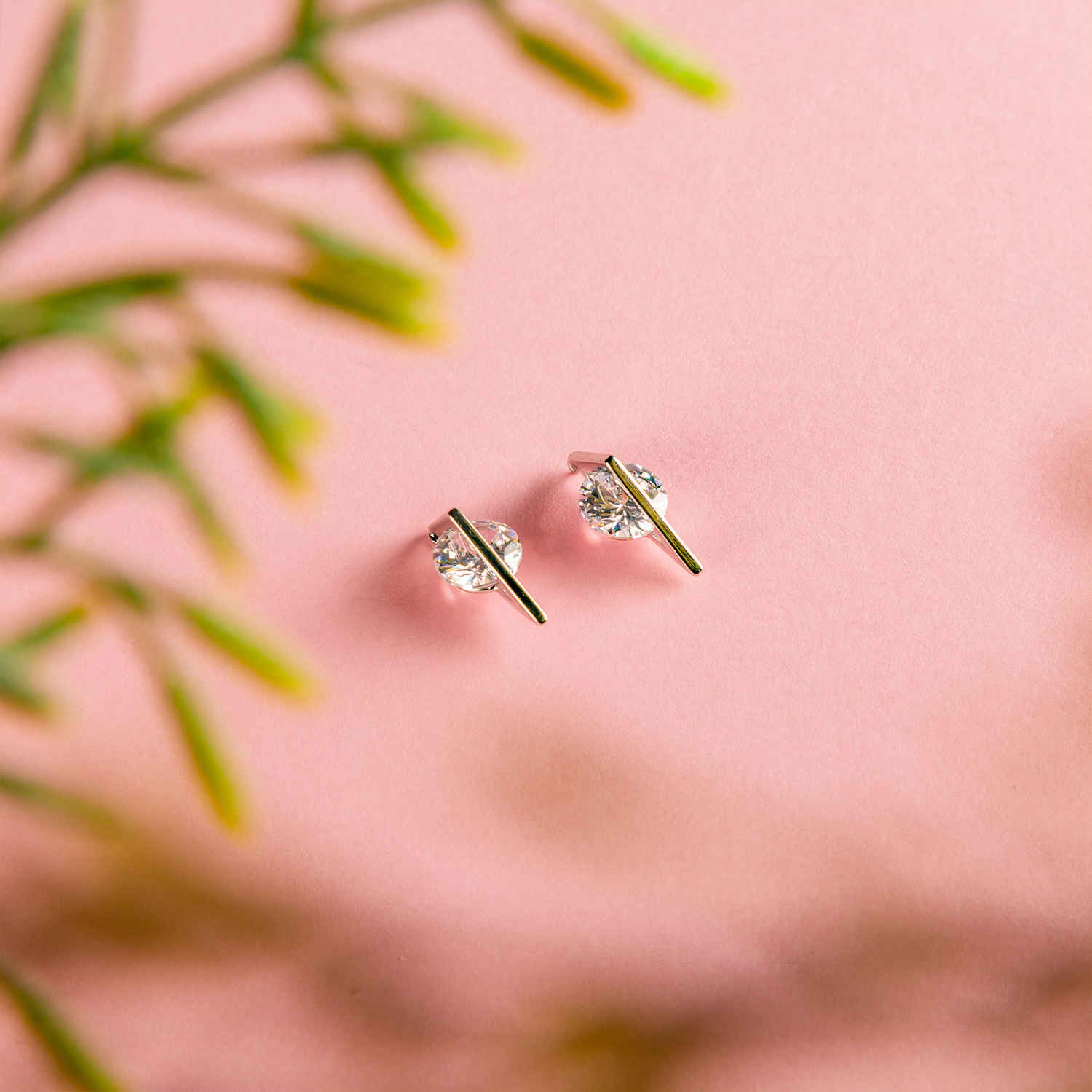 Ishhaara SOLITAIRE STUDS