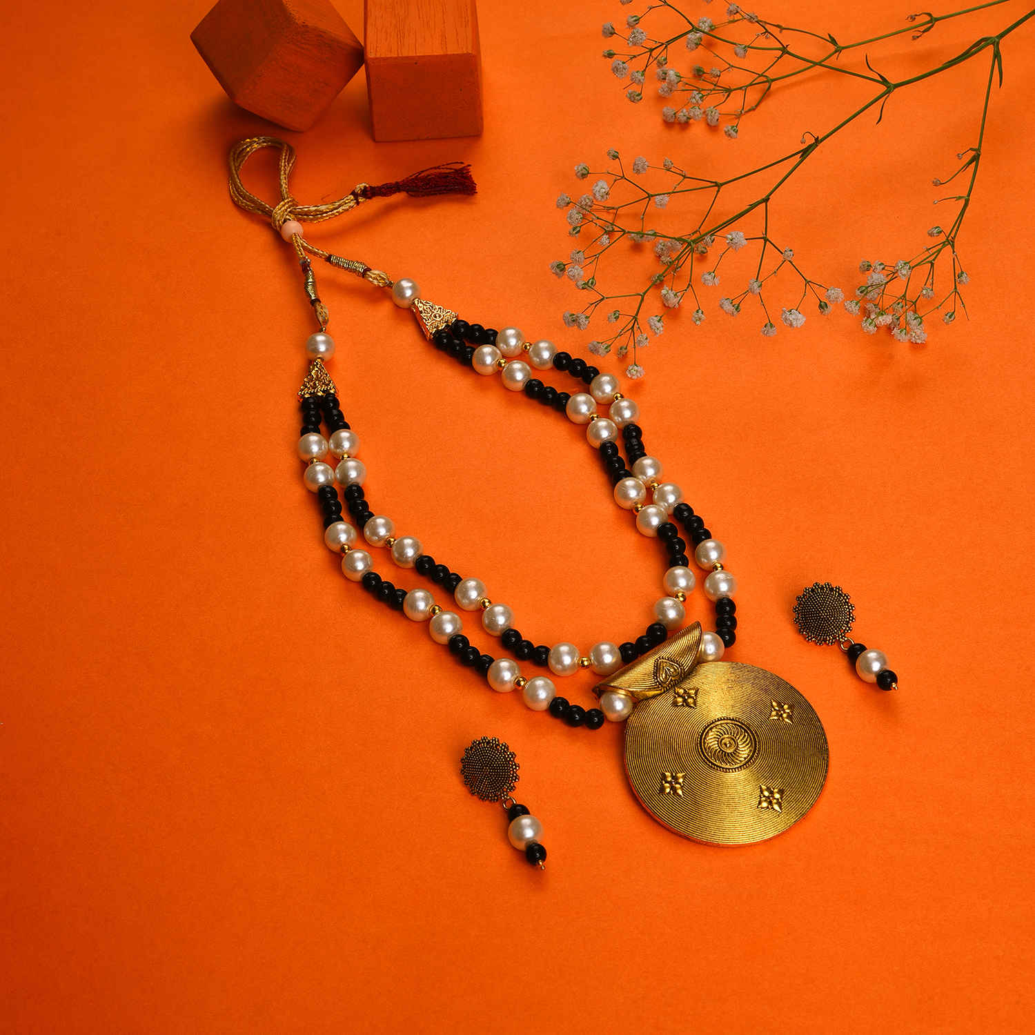 SOHI Gold-Plated White Beaded Jewellery Set