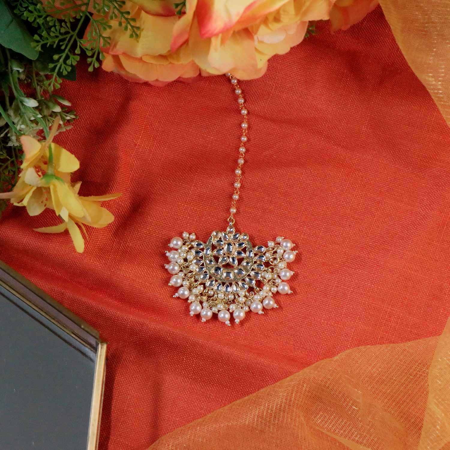 Ishhaara Chandbali Teeka