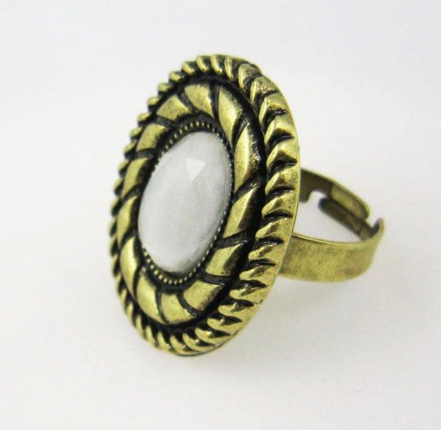 Buy Crunchy Fashion Ancient White Stone Ring Online | Purplle