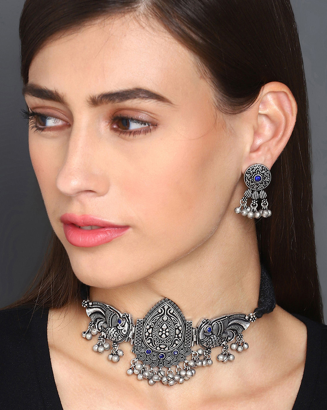SOHI Oxidised Ghungroo Stone Choker Set
