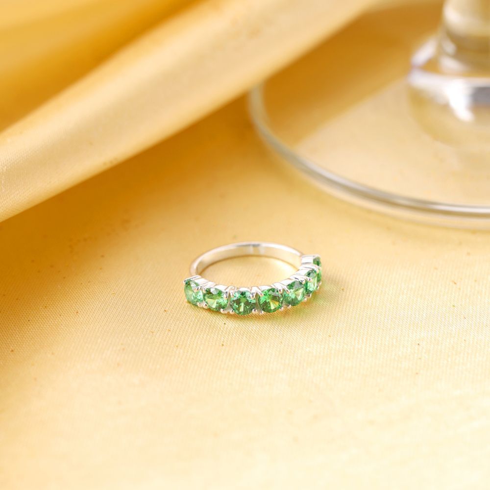 Hiara Jewels Halved Green Eternity Ring in 925 Silver