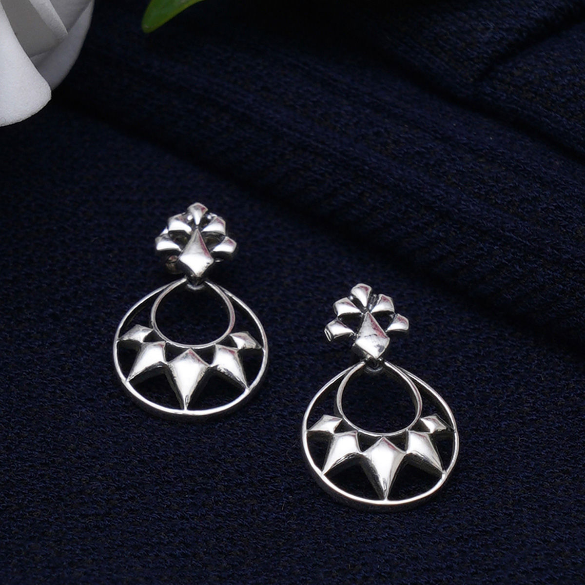 KUNUZ by Karatcart 925 Sterling Silver Antique Oxidised Silver Stud ...