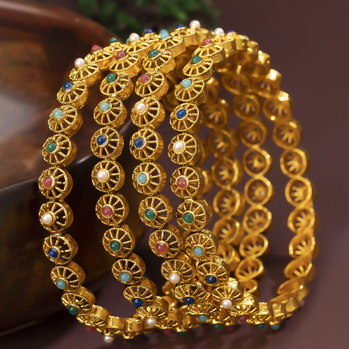 Sukkhi Glorious Gold Plated (Set of 4) Bangle For Women 2.6