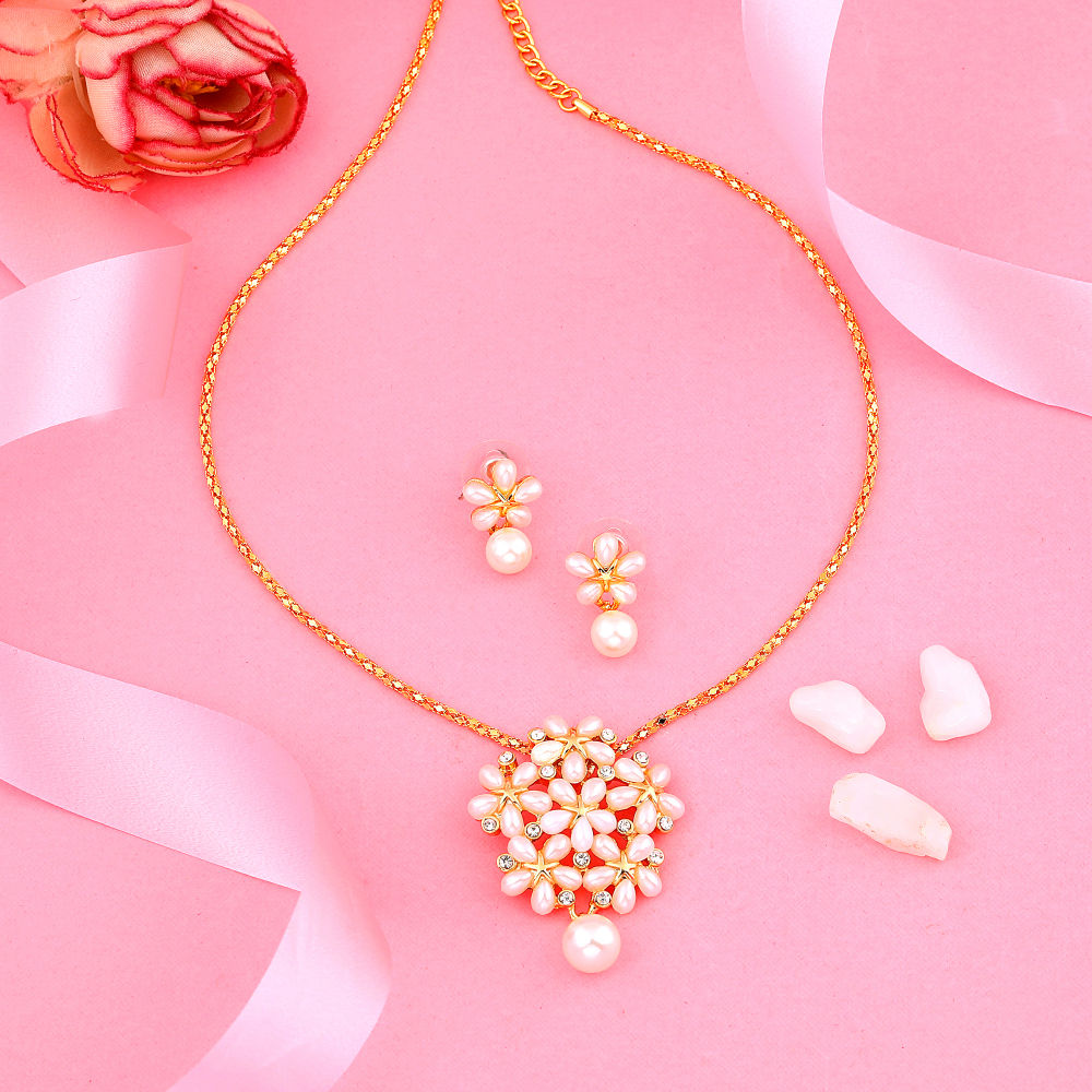 Estele Gold Plated Bouquet Designer Pendant Set with Pearls & Crystals ...