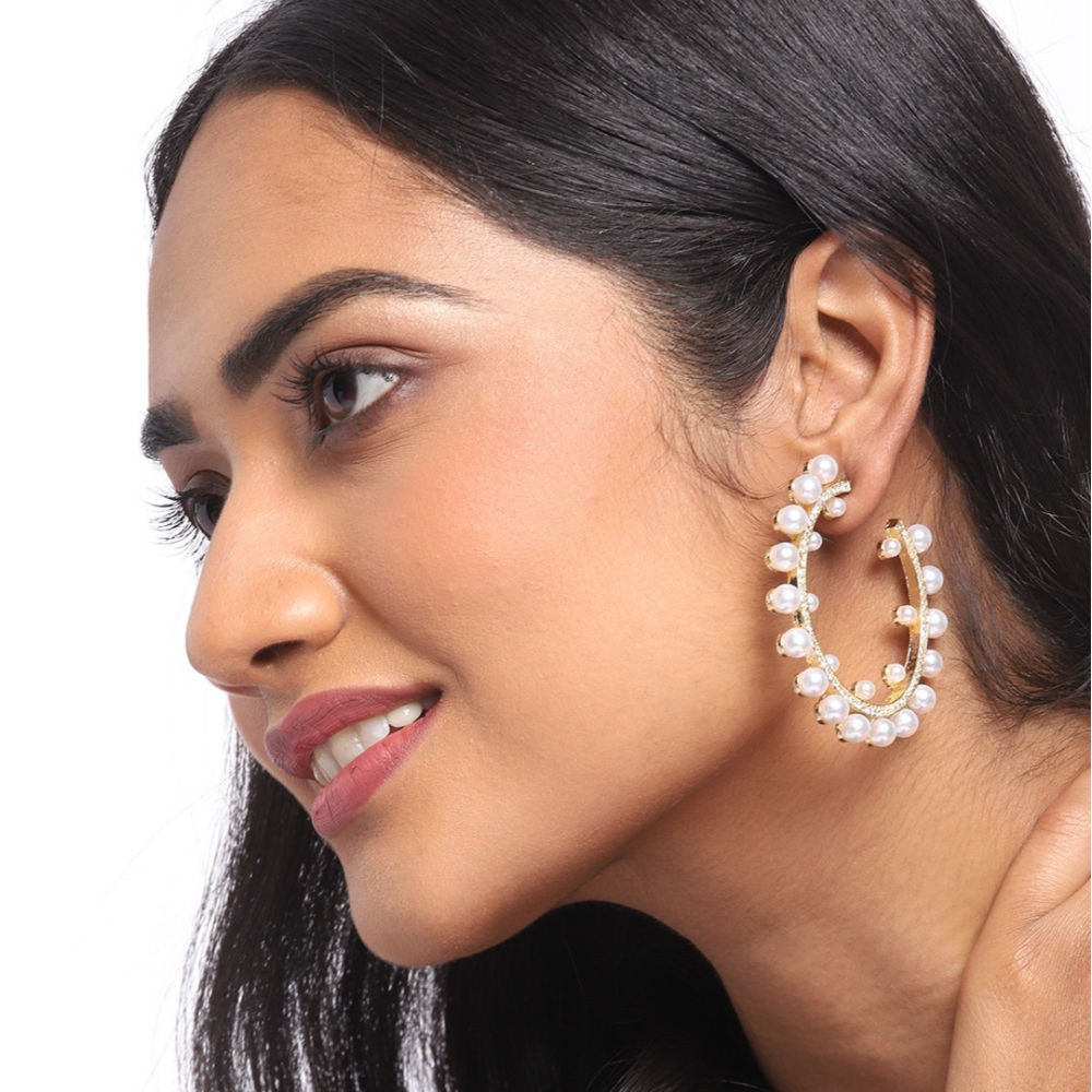 Blueberry Blueberry White Gold-Plated Beaded Crescent Shaped Half Hoop ...