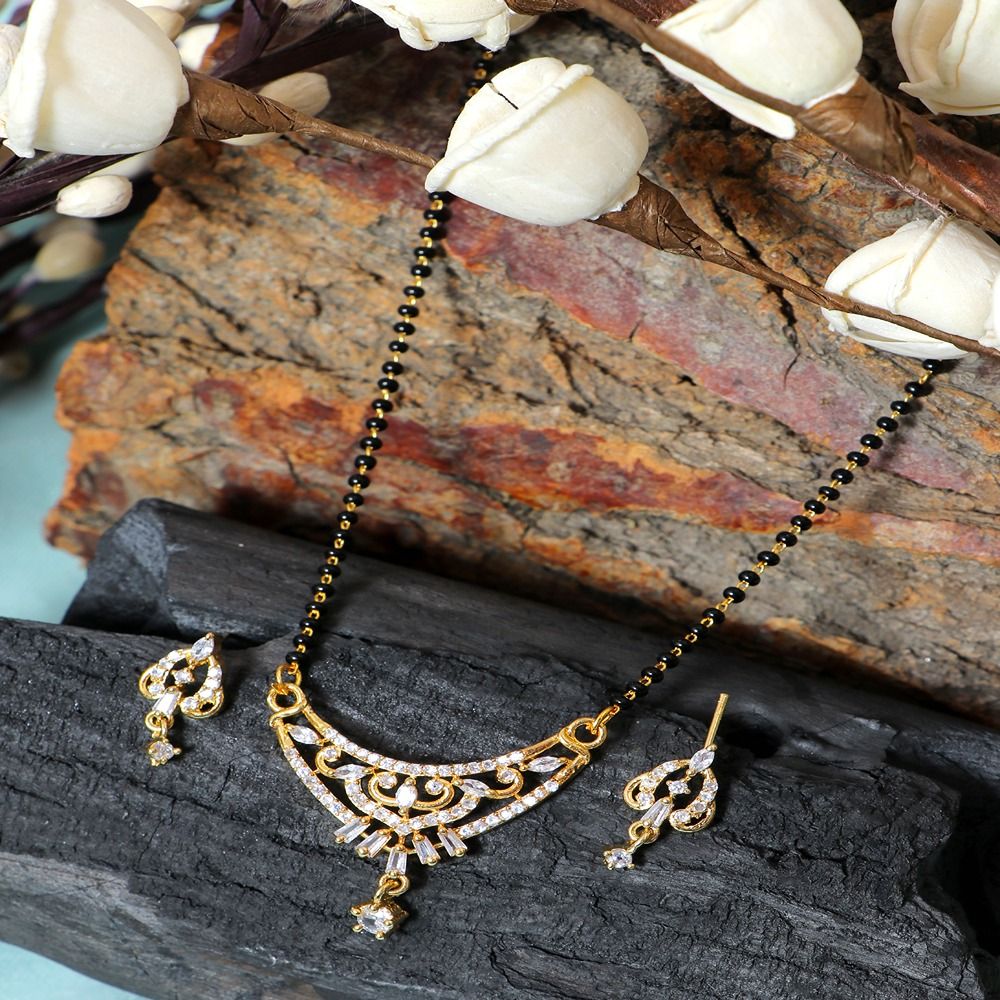 Crunchy Fashion Gold-Plated Traditional Mangalsutra Set