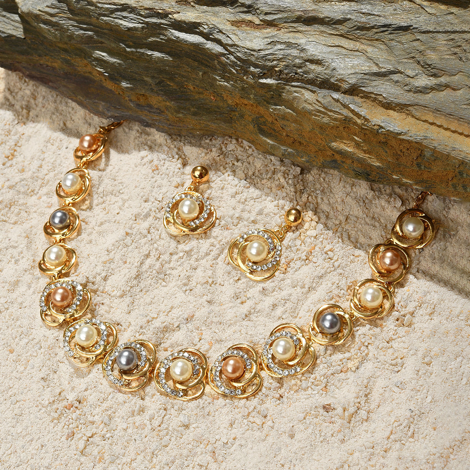 SOHI Gold-Plated White Pearl-Beaded Jewellery Set
